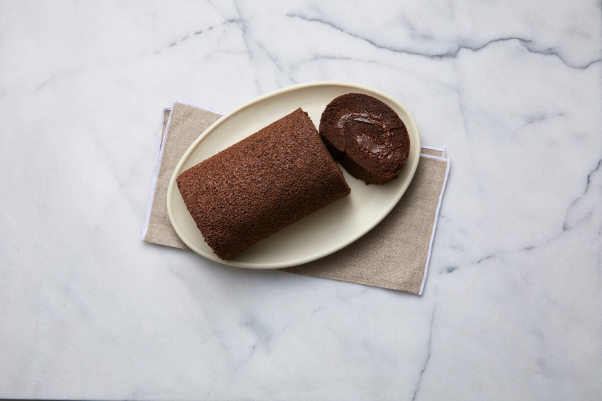 Chocolate Classic Roll - Goldilocks USA