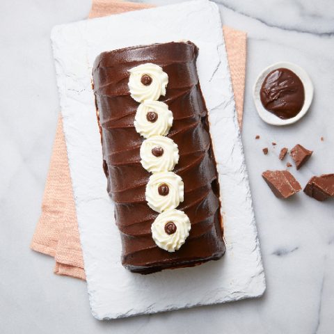 Chocolate Iced Roll - Goldilocks USA